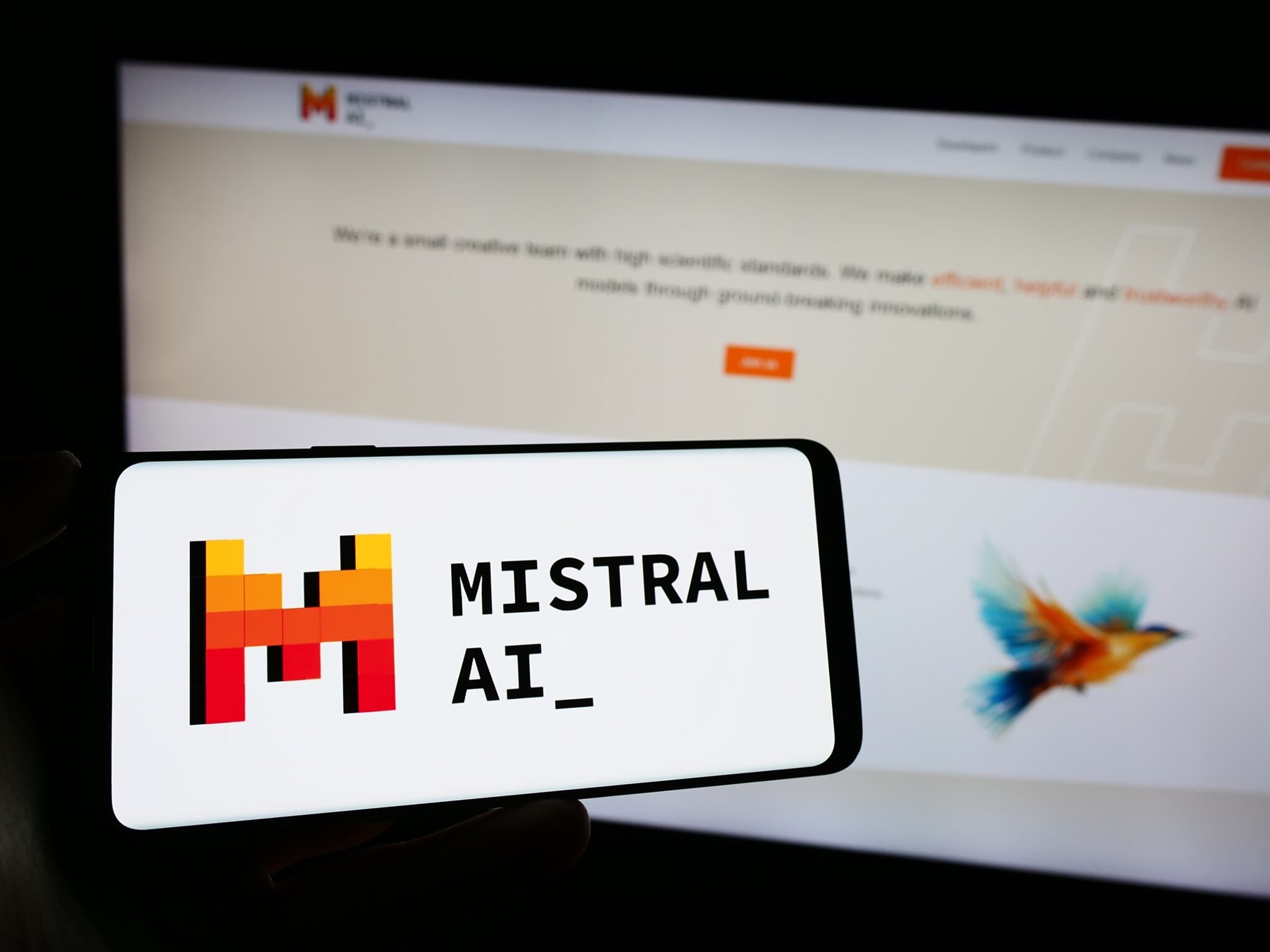 Mistral AI’s “Le Chat” Tops Privacy Rankings While Google Trails in New ...