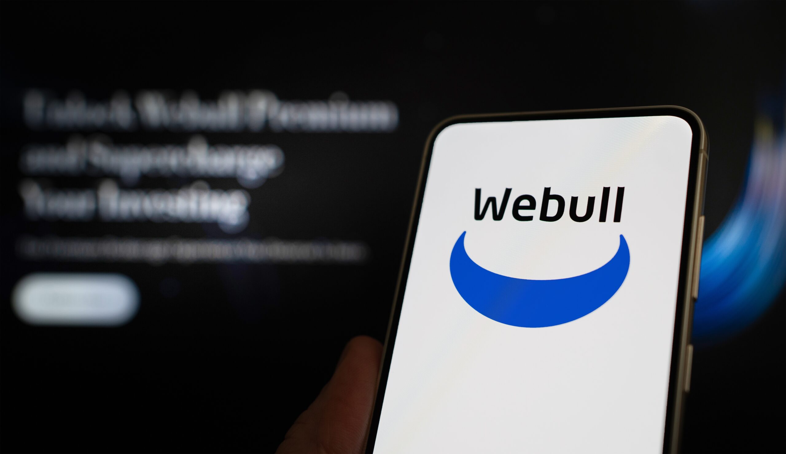 Webull (BULL) Stock; Closes 2025 Lower as Retail Broker Stocks Fade ...