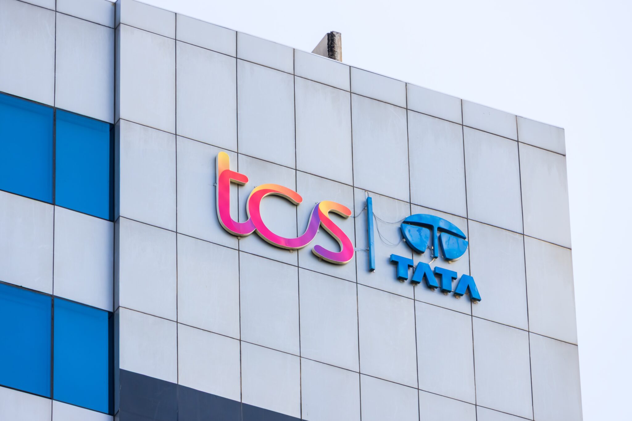 Tata Motors (TTM) Stock; Gains Modestly as 6,000-EV Bus Tender Looms ...
