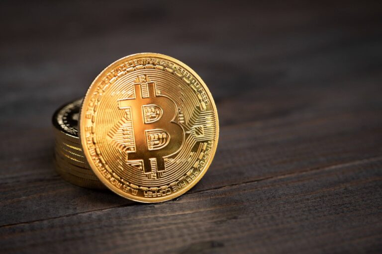 Bitcoin Price Prediction: Cycle Fractals and Liquidity Signal 2026 Rally