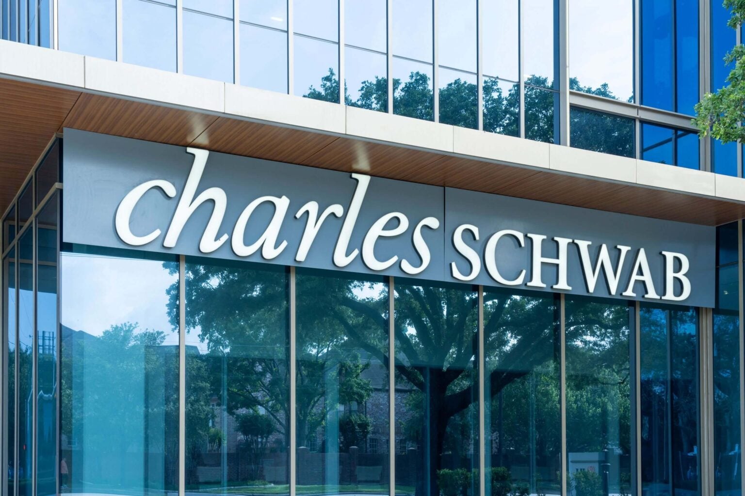 Charles Schwab Launches Spot Bitcoin and Ether Trading - CoinCentral