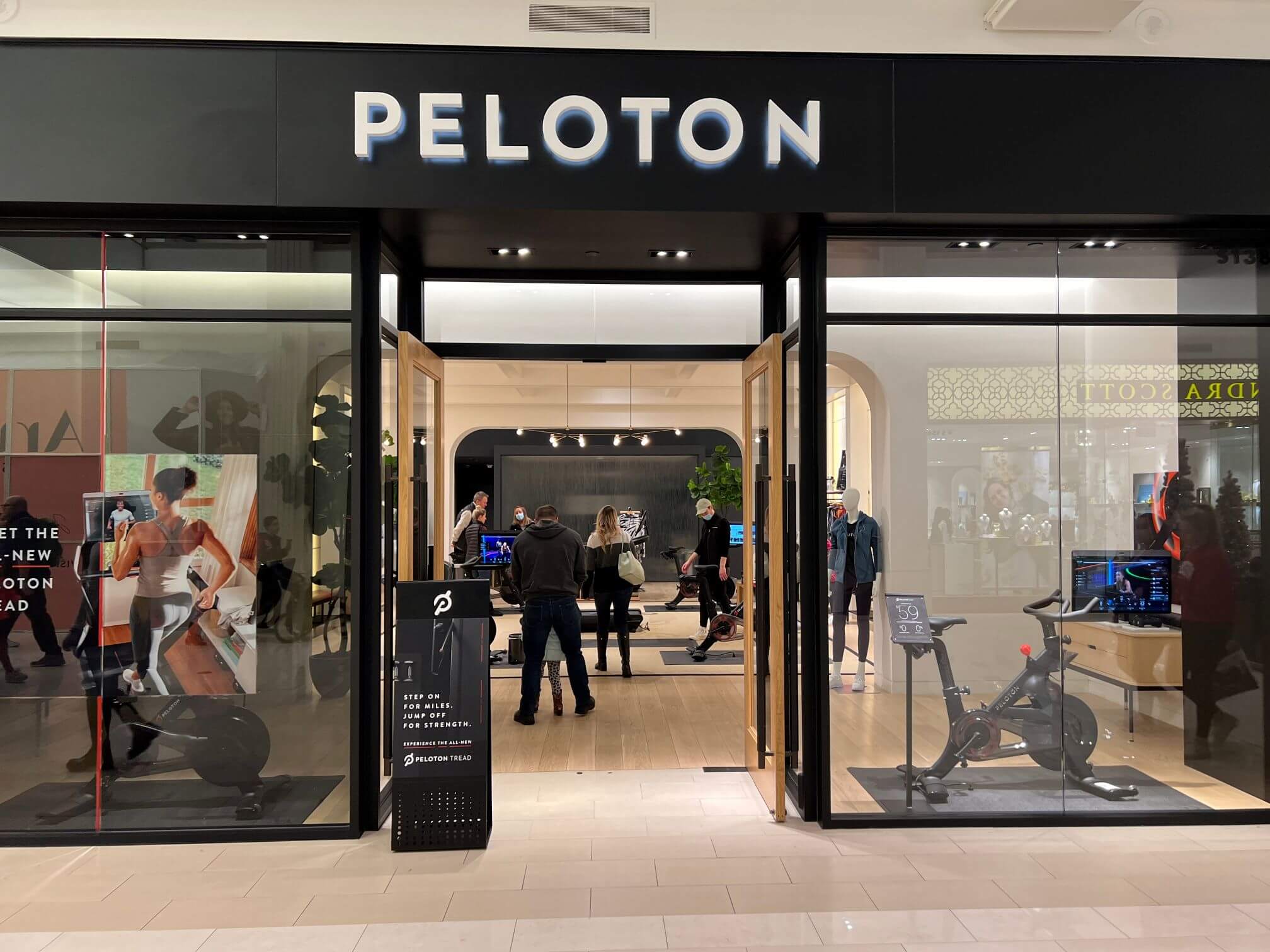 Peloton (PTON) Stock: COO Sells Shares as Legal Battle Heats Up ...