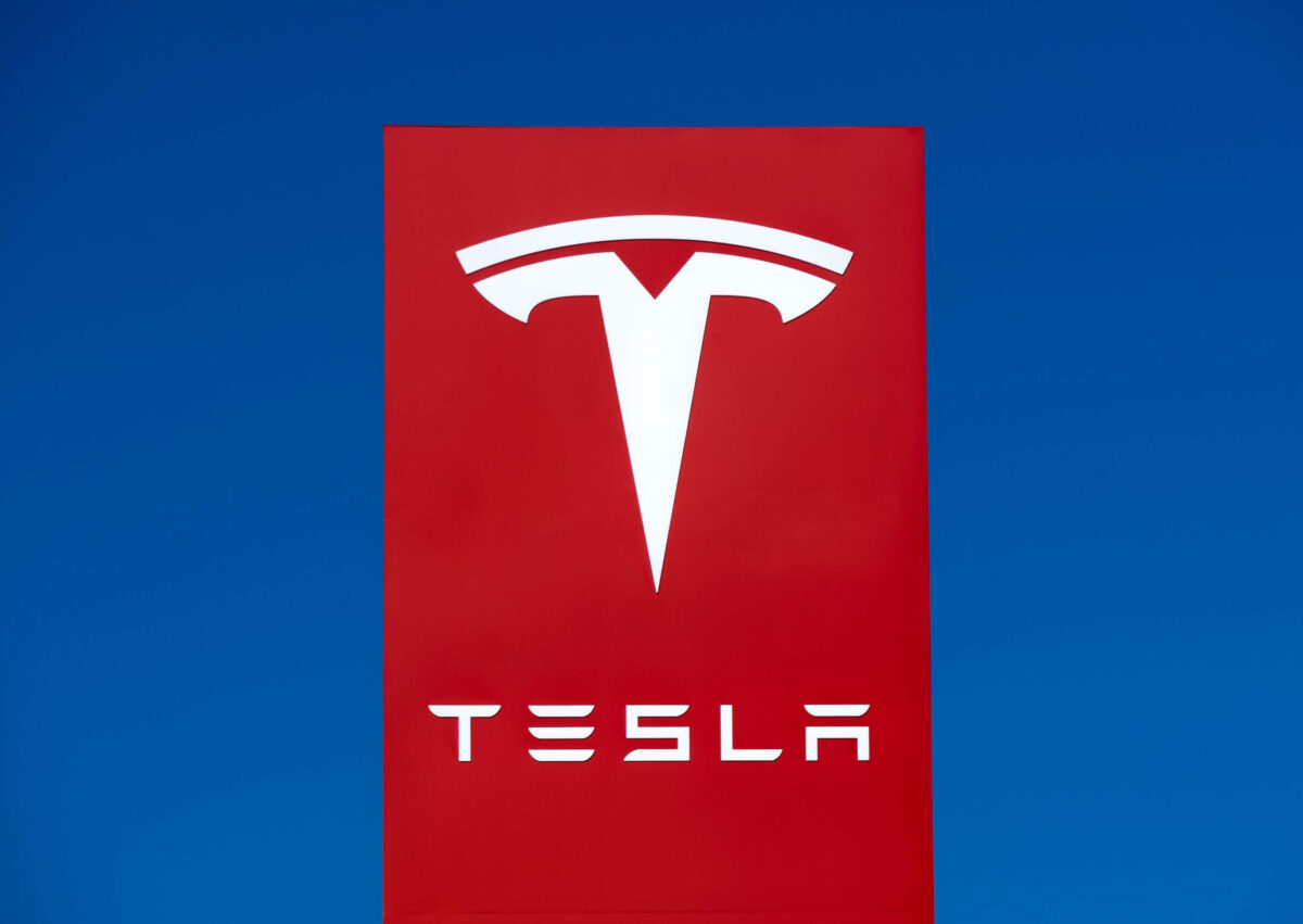 Tesla (TSLA) Stock Dips as Nvidia DRIVE Wins BYD, Uber and Hyundai ...